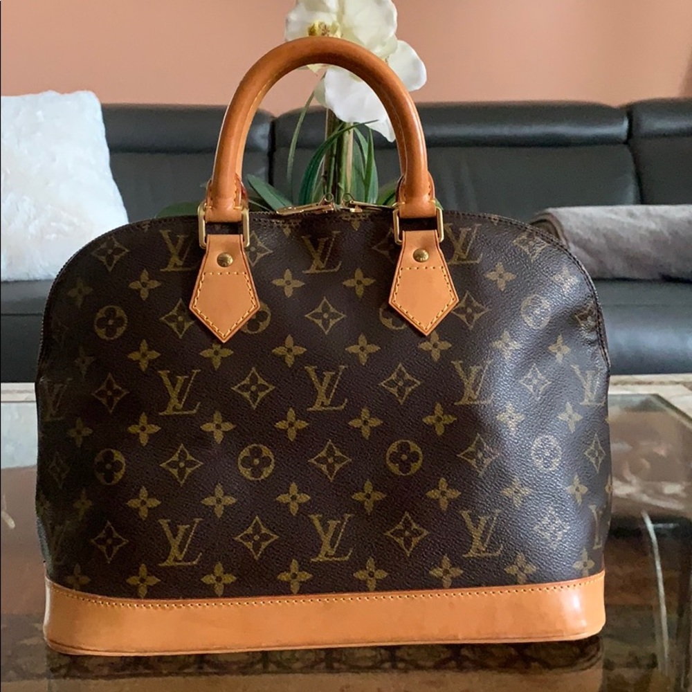 Authentic Louis Vuitton Alma Medium - Gem